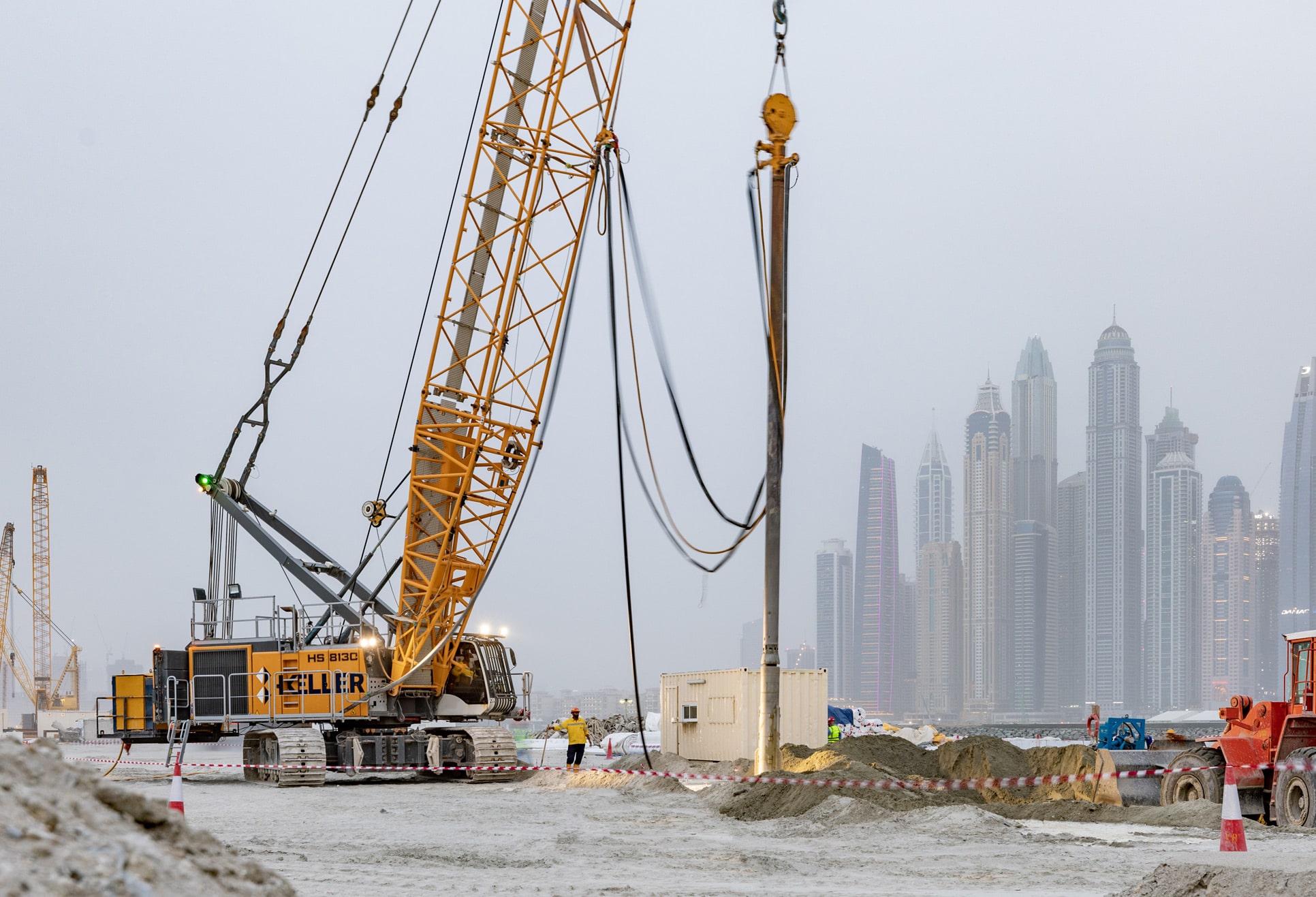 Deep compaction using vibro-flotation | Liebherr