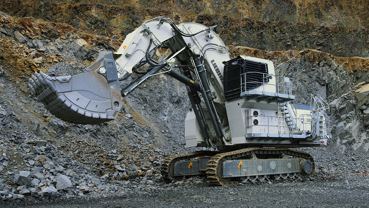 Liebherr on your site – then and now | Liebherr