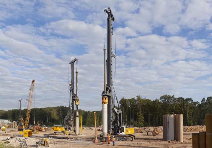 First operation of the Liebherr LB 44-510 rotary drilling rig in the ...