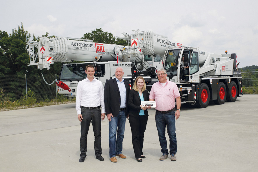 Neue Liebherr-Mobilkrane – BKL Baukran Logistik investiert in neuen ...