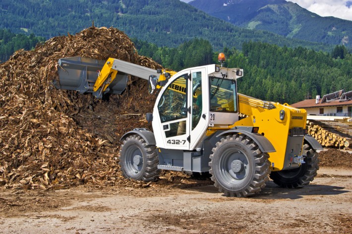 Liebherr telescopic handler TL 432-7 at the Maskin Expo 2015: new model ...