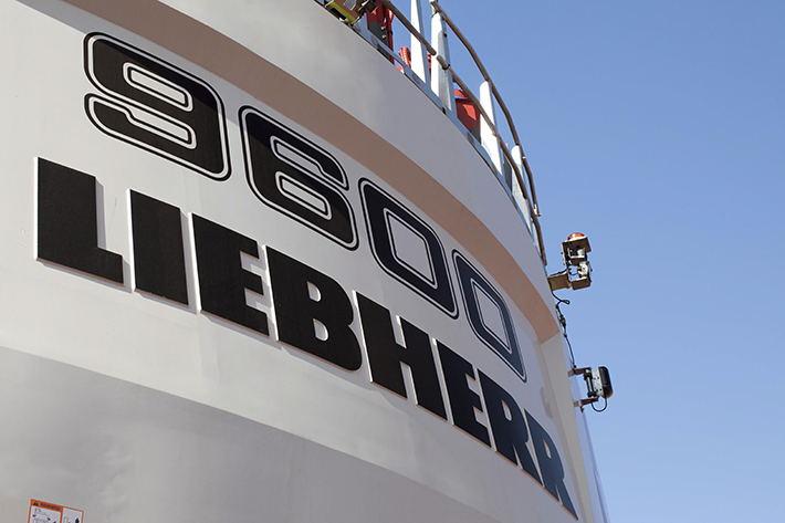 Liebherr launches R 9600: The next generation of hydraulic mining ...