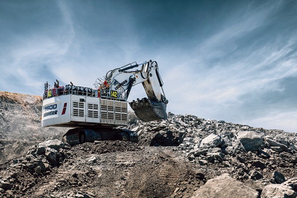 Liebherr launches R 9600: The next generation of hydraulic mining ...