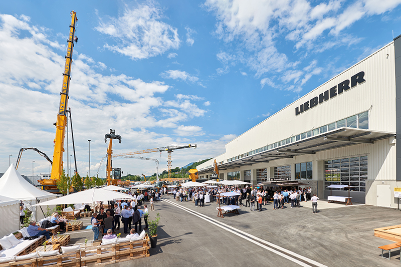 Einweihung der neuen Liebherr Vertriebs- und Servicezentrale für ...