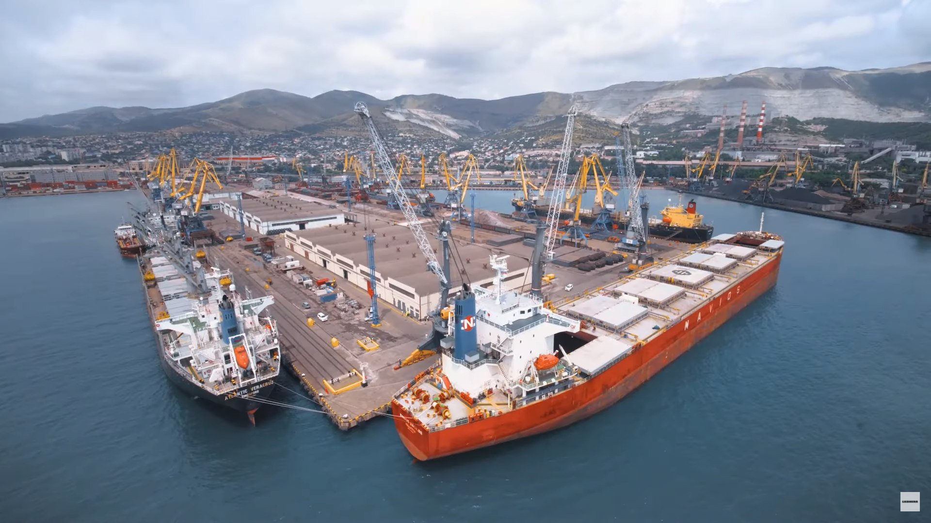 LPS 420 E - Liebherr Portal Slewing Electric | Liebherr