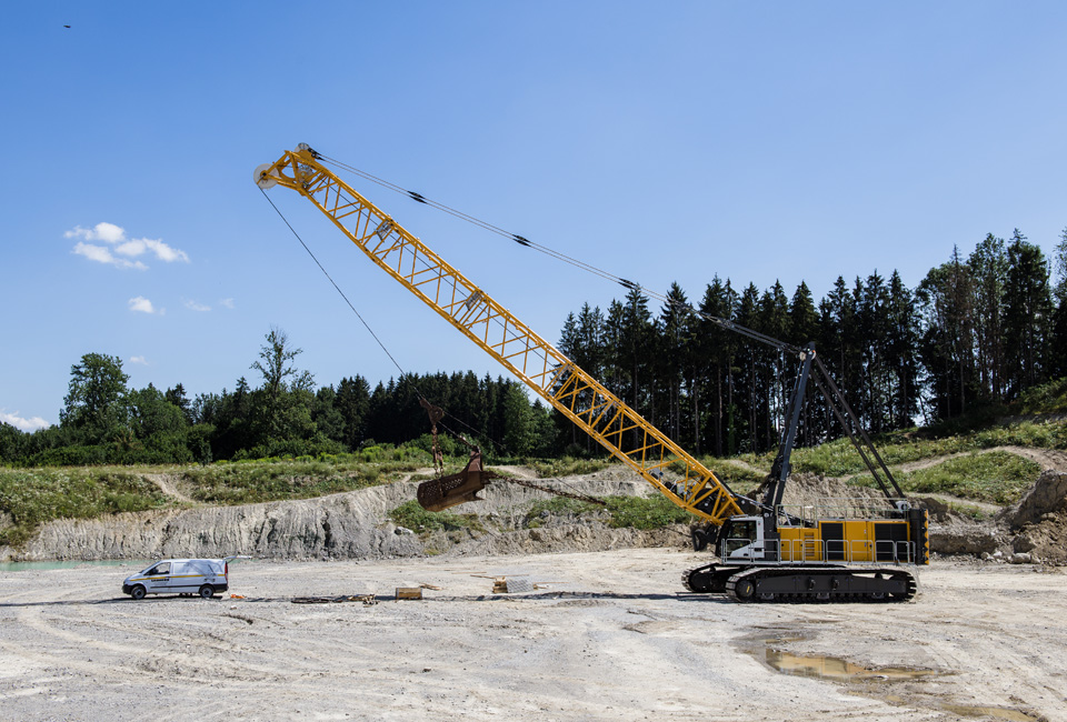 HS 8200 | Liebherr