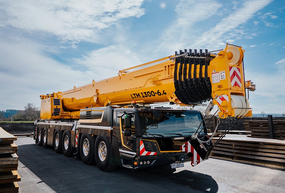 Mobile crane LTM 1300-6.4 | Liebherr